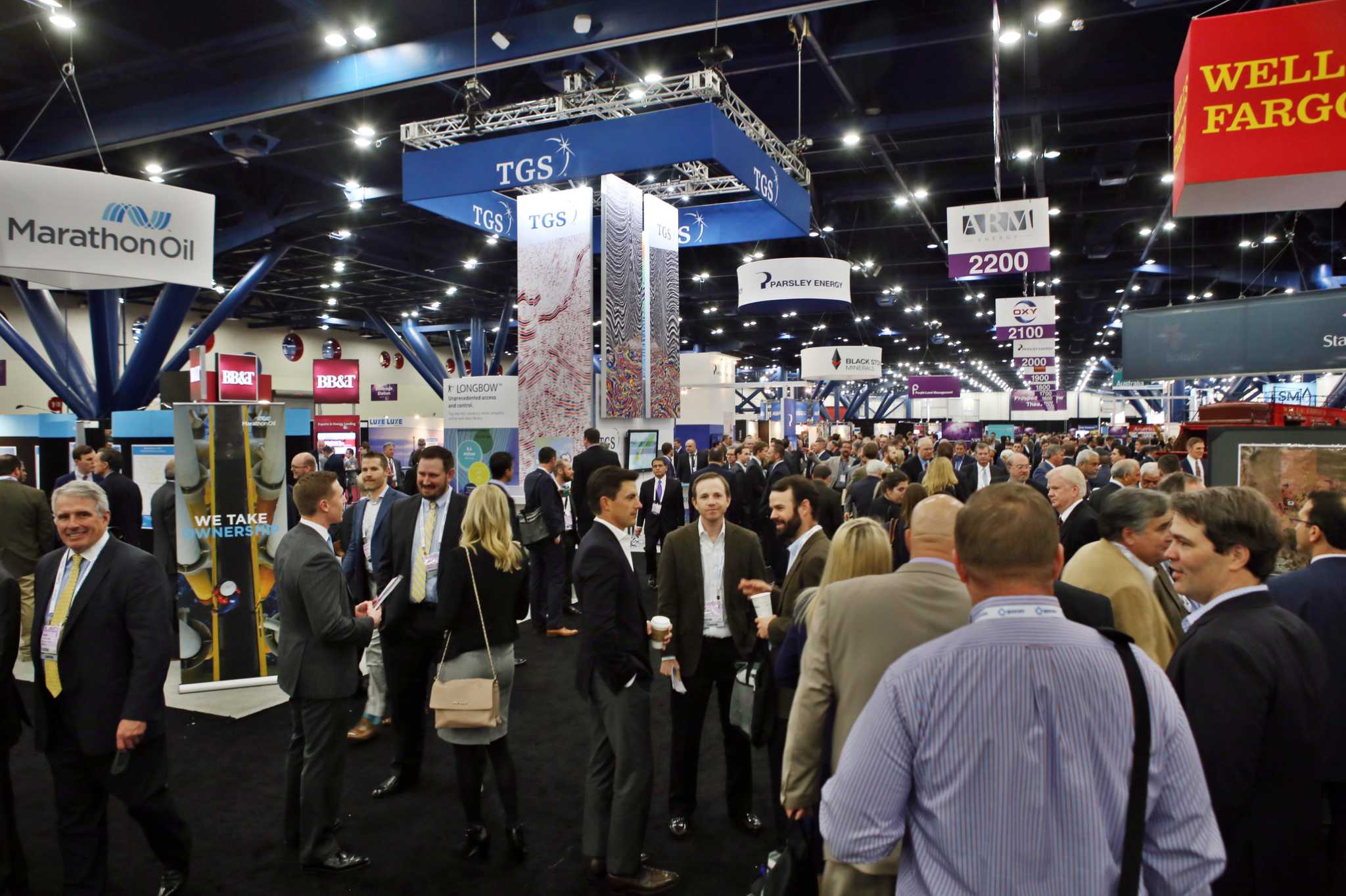 Oil land expo draws energy deal makers to Houston