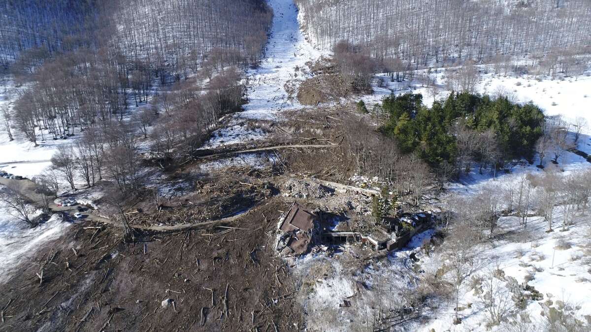 New photos reveal aftermath of Italy avalanche that killed dozens