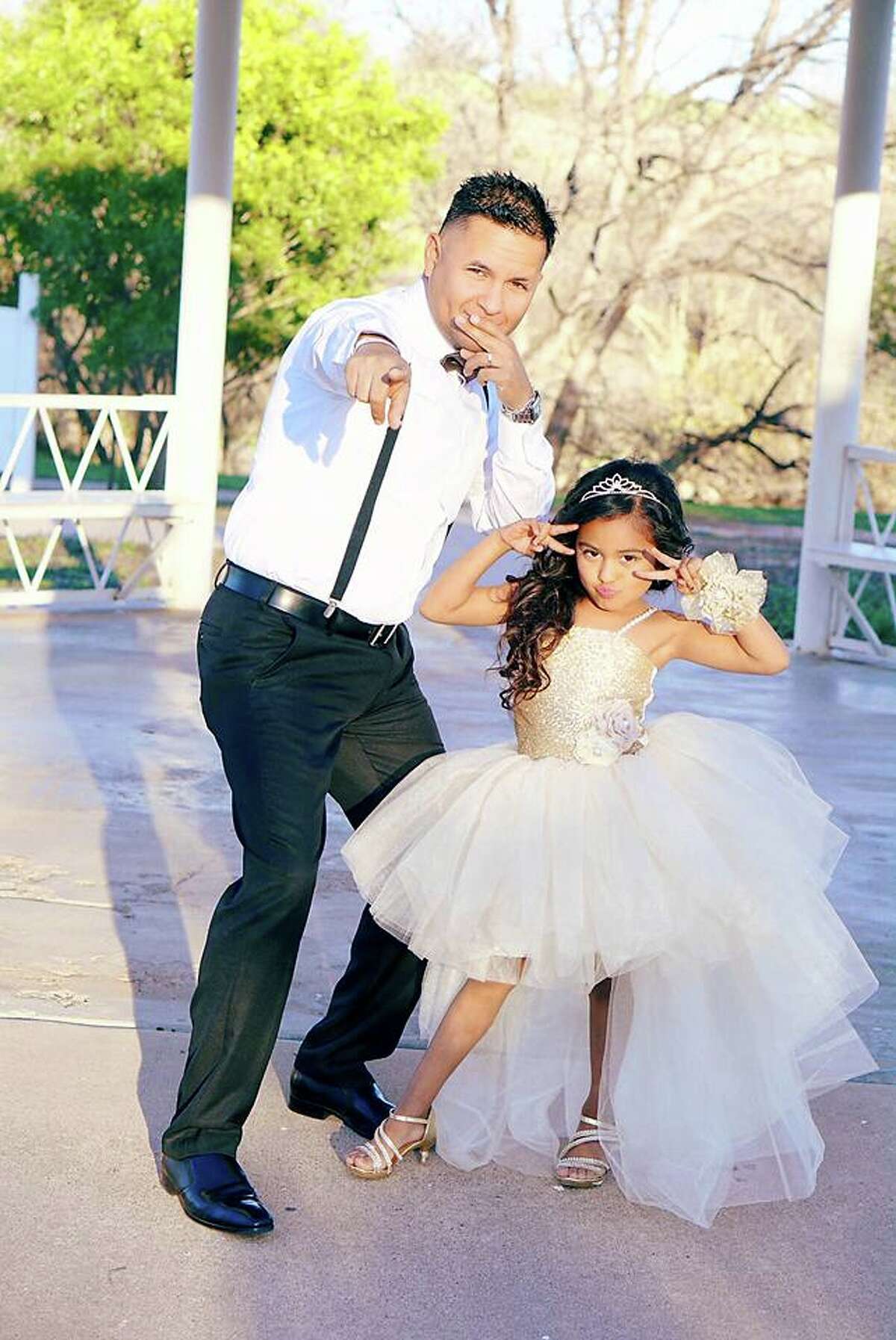 Texas 6-year-old's Selena-themed birthday party is making the internet ...