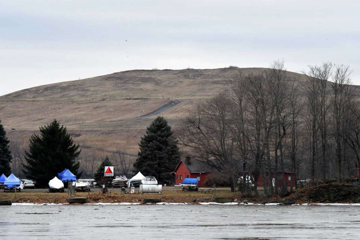 Opposition mounts to Colonie's planned landfill expansion
