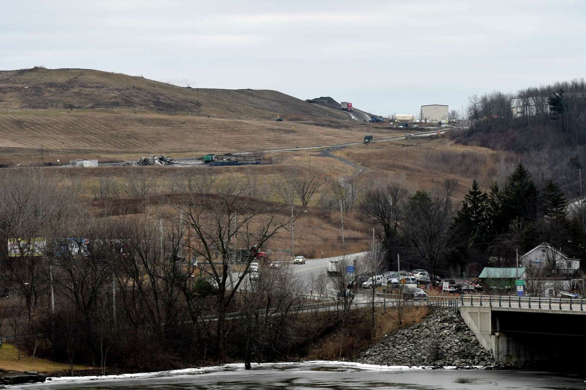 Opposition mounts to Colonie's planned landfill expansion