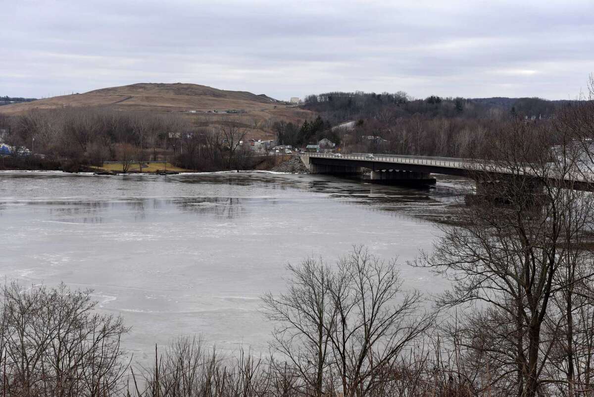 Opposition mounts to Colonie's planned landfill expansion