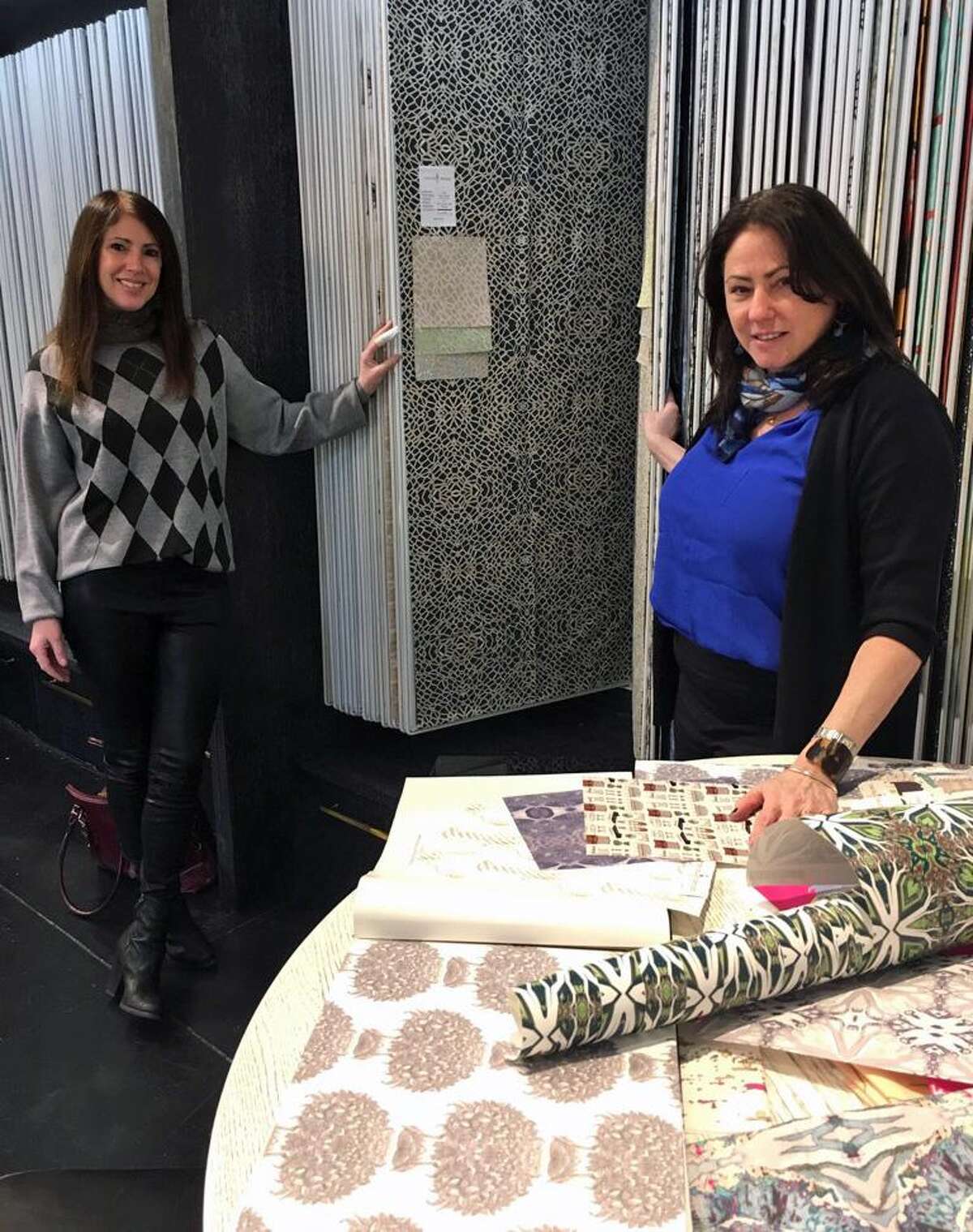 Duo weaves modern elements with traditional patterns in wallpaper ...