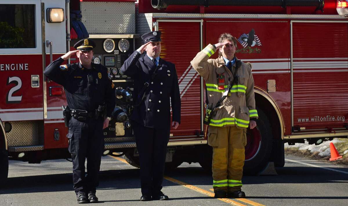 Hundreds mourn loss of local veteran, firefighter
