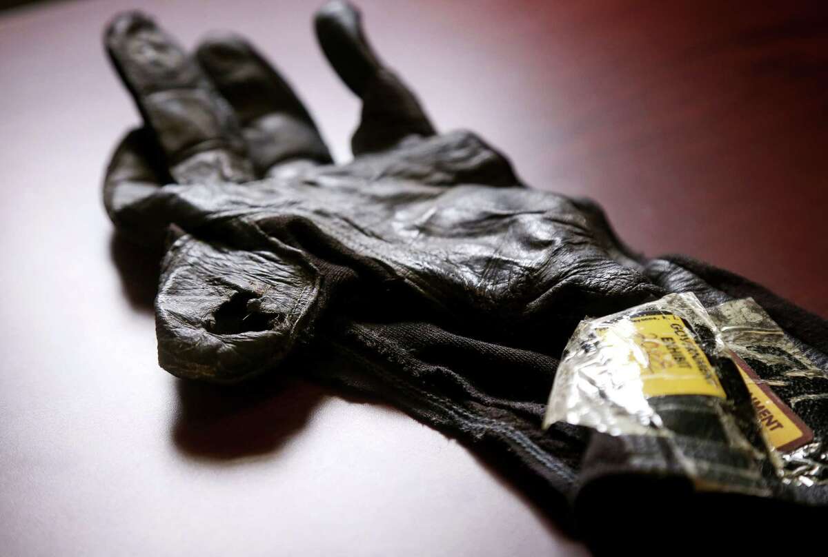 ATF agents keep Branch Davidian raid near Waco close to the vest