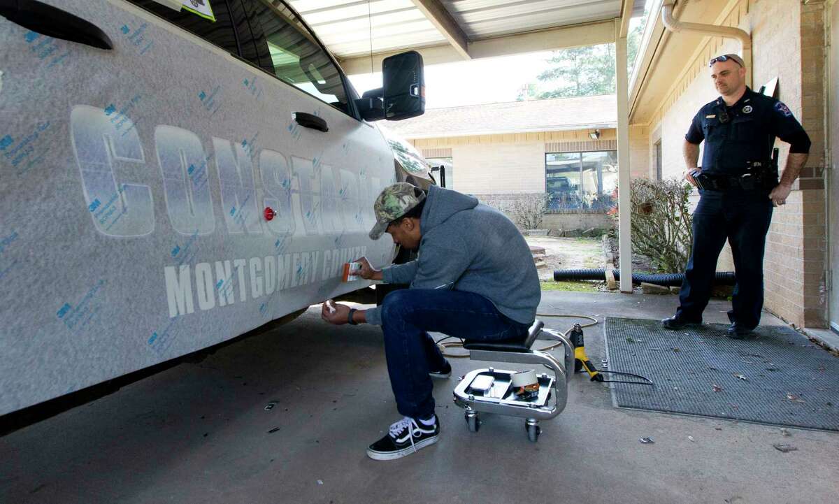 New Precinct 1 Constable vehicle wraps tout 'thin blue line'