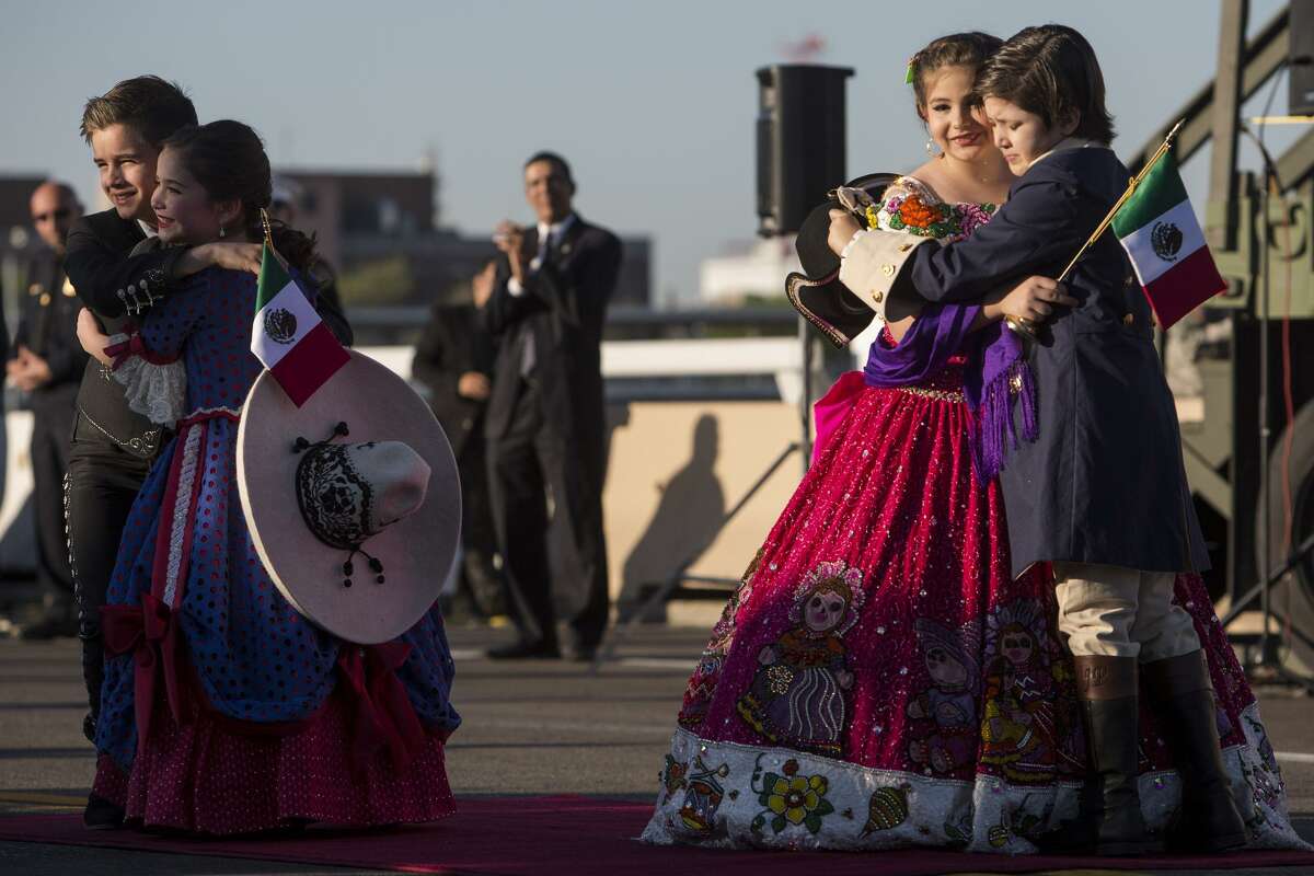 Laredo continues to celebrate binational unity even as Trump-fueled ...