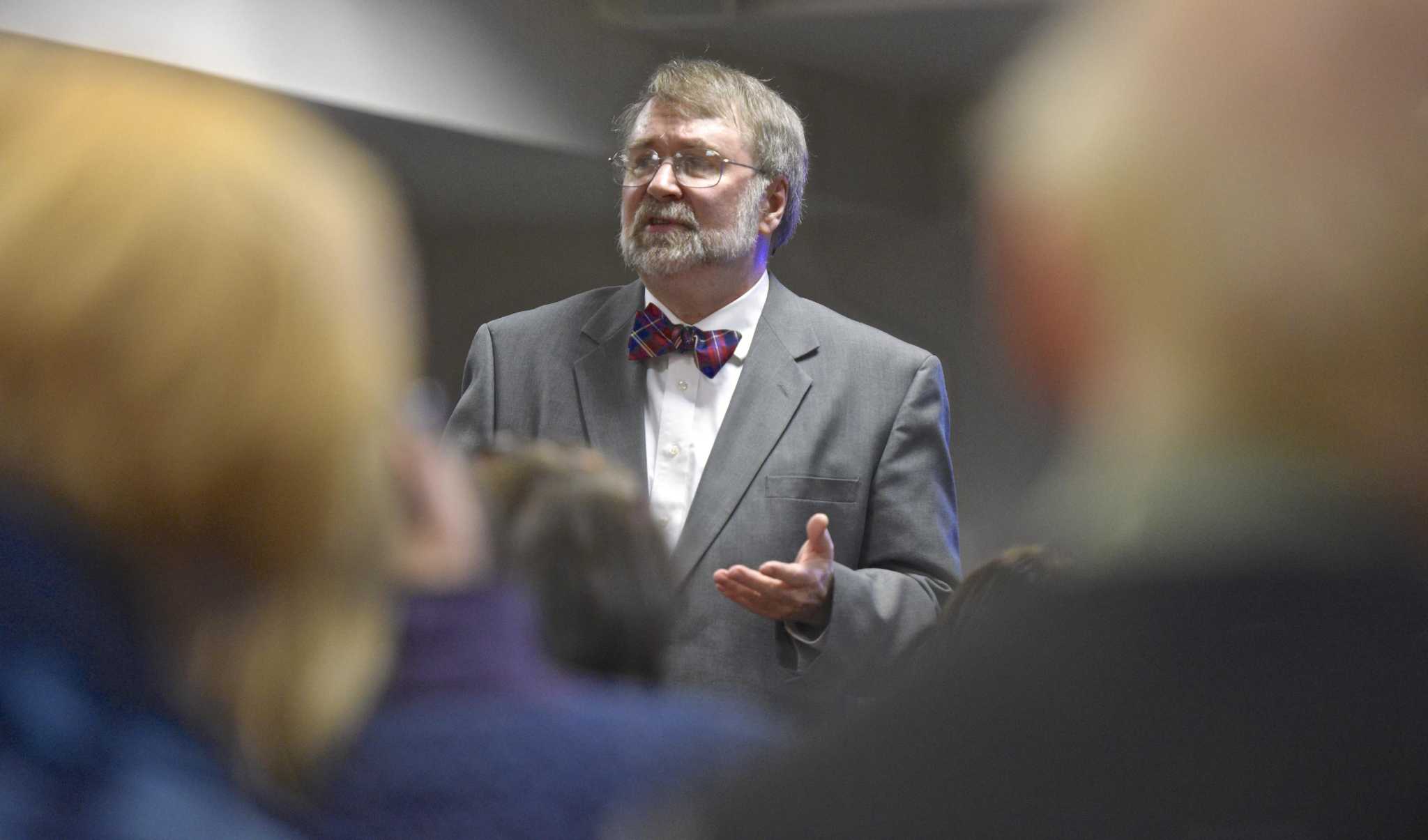 Danbury hears about Connecticut’s brushes with the paranormal