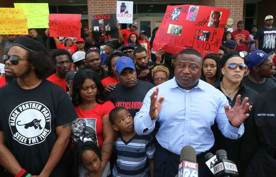 Quanell X sued by family alleging he passed himself off as a lawyer