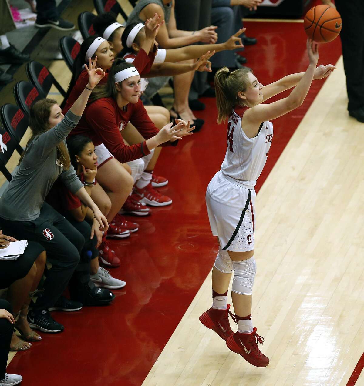 Stanford women beat Cal again, set up showdown with Oregon State