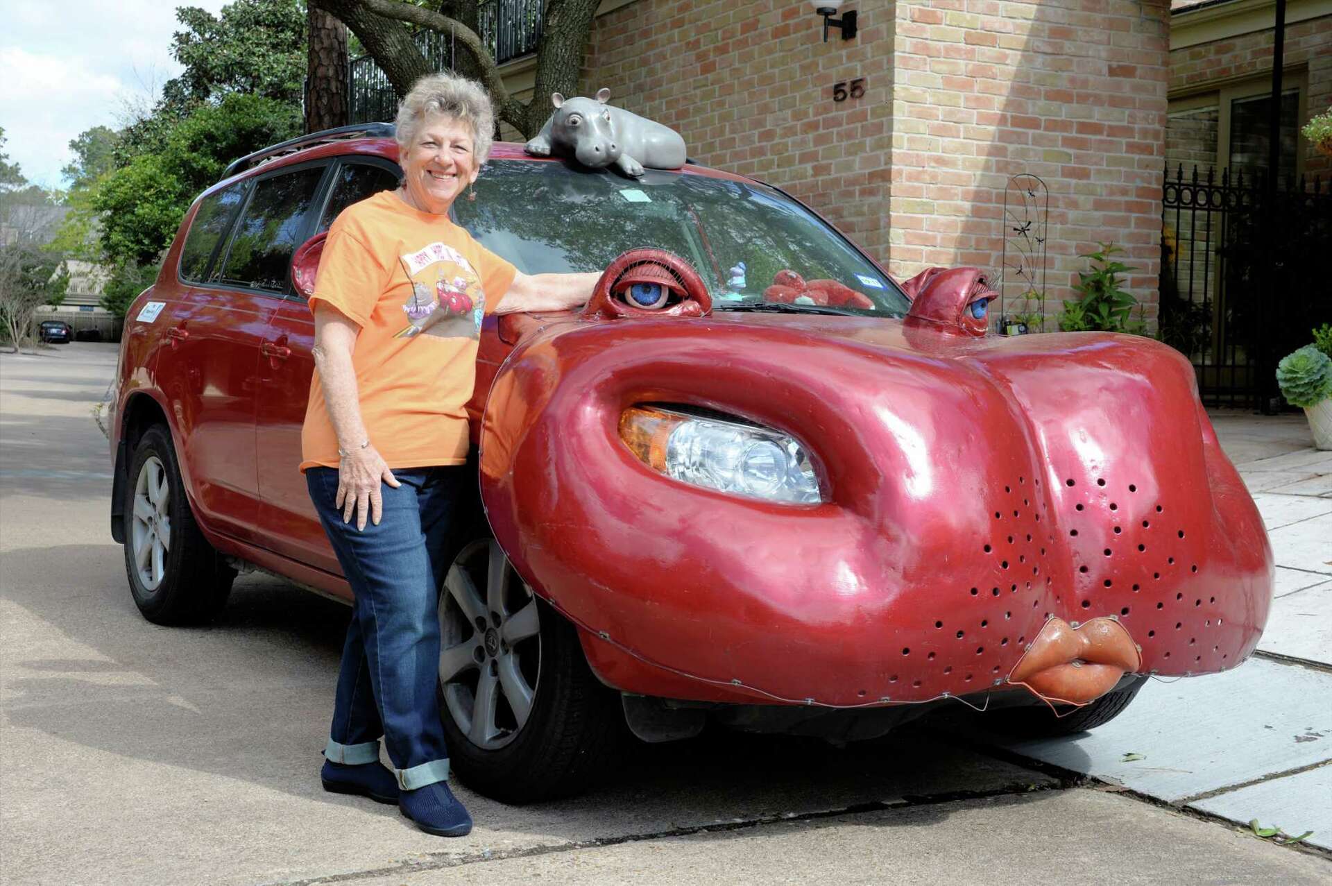 Houston's hippo-artcar lady has more than 2,000 hippos in her home
