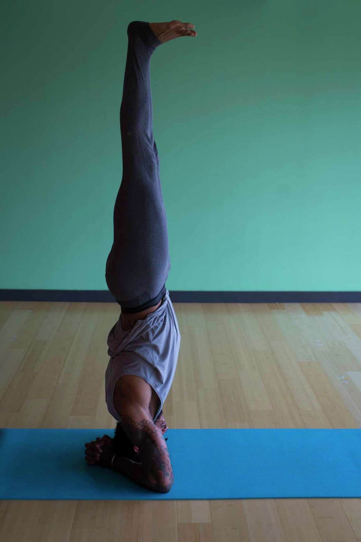 Houston Chronicle Yoga Challenge Day 29: Forearm Stand