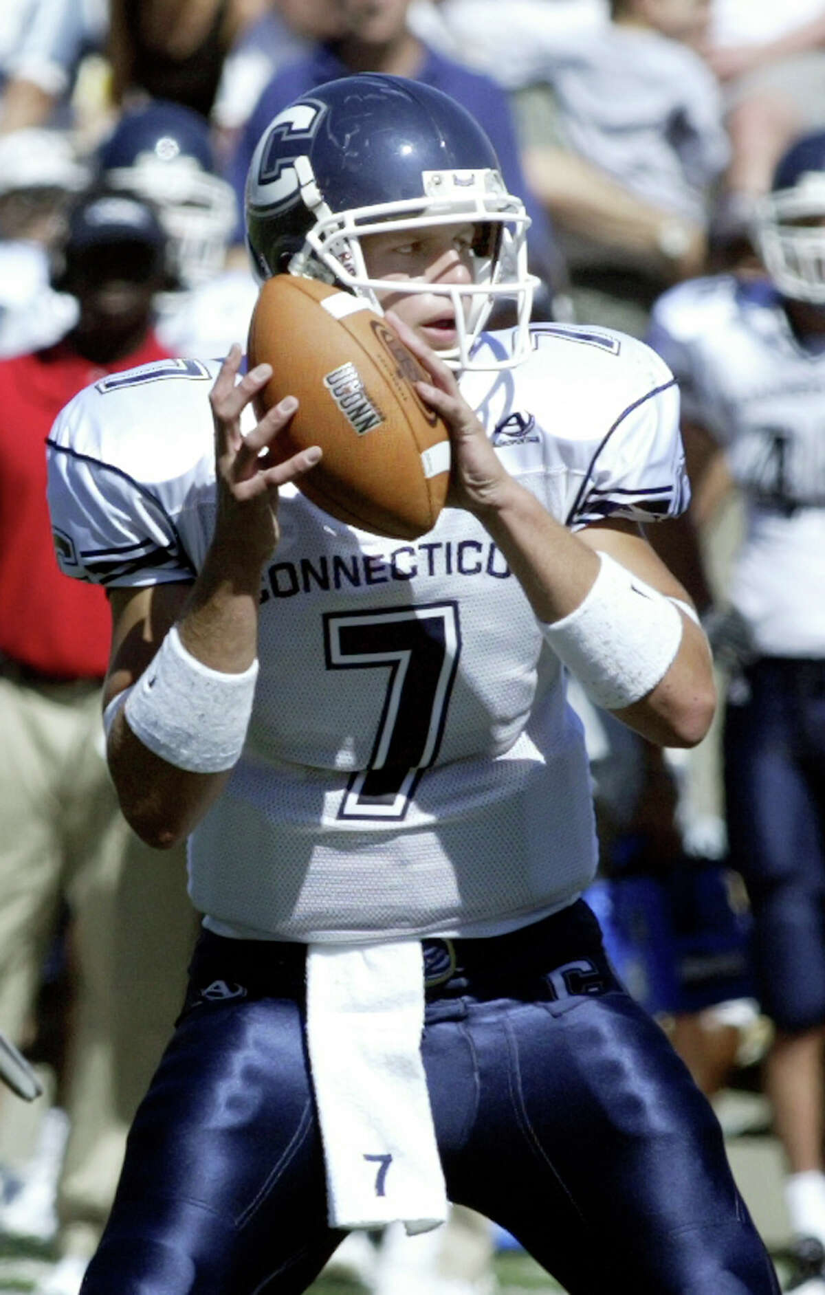Former Shelton, UConn QB Orlovsky retires