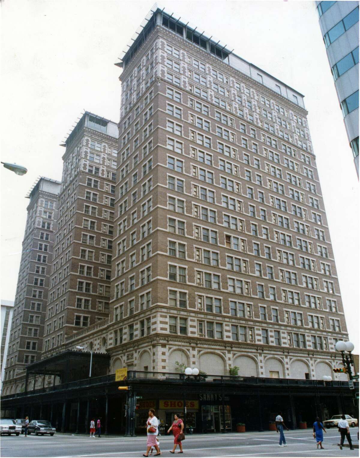 The history of Houston's Rice Hotel