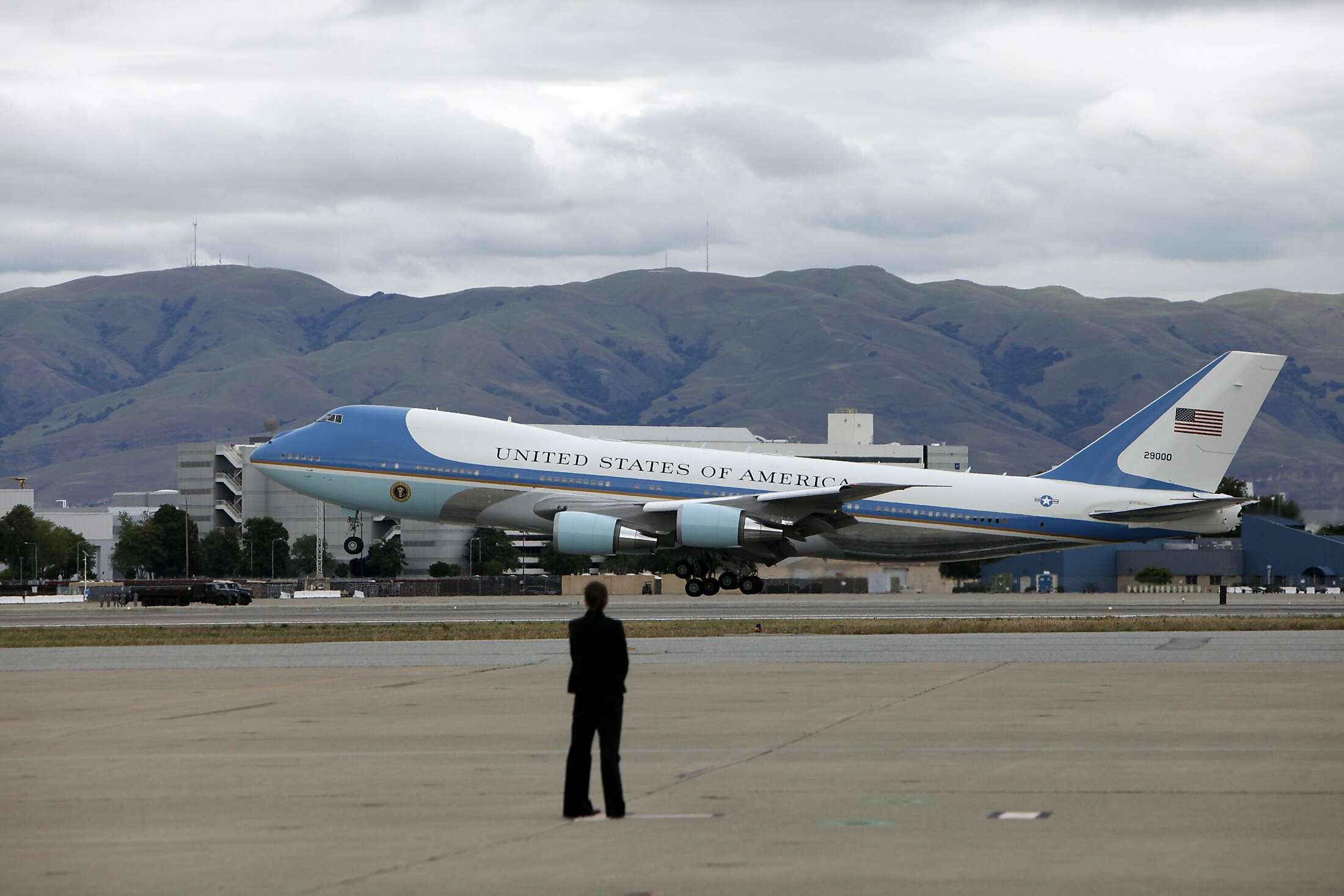 $3.9 billion Air Force One planes will be built in San Antonio