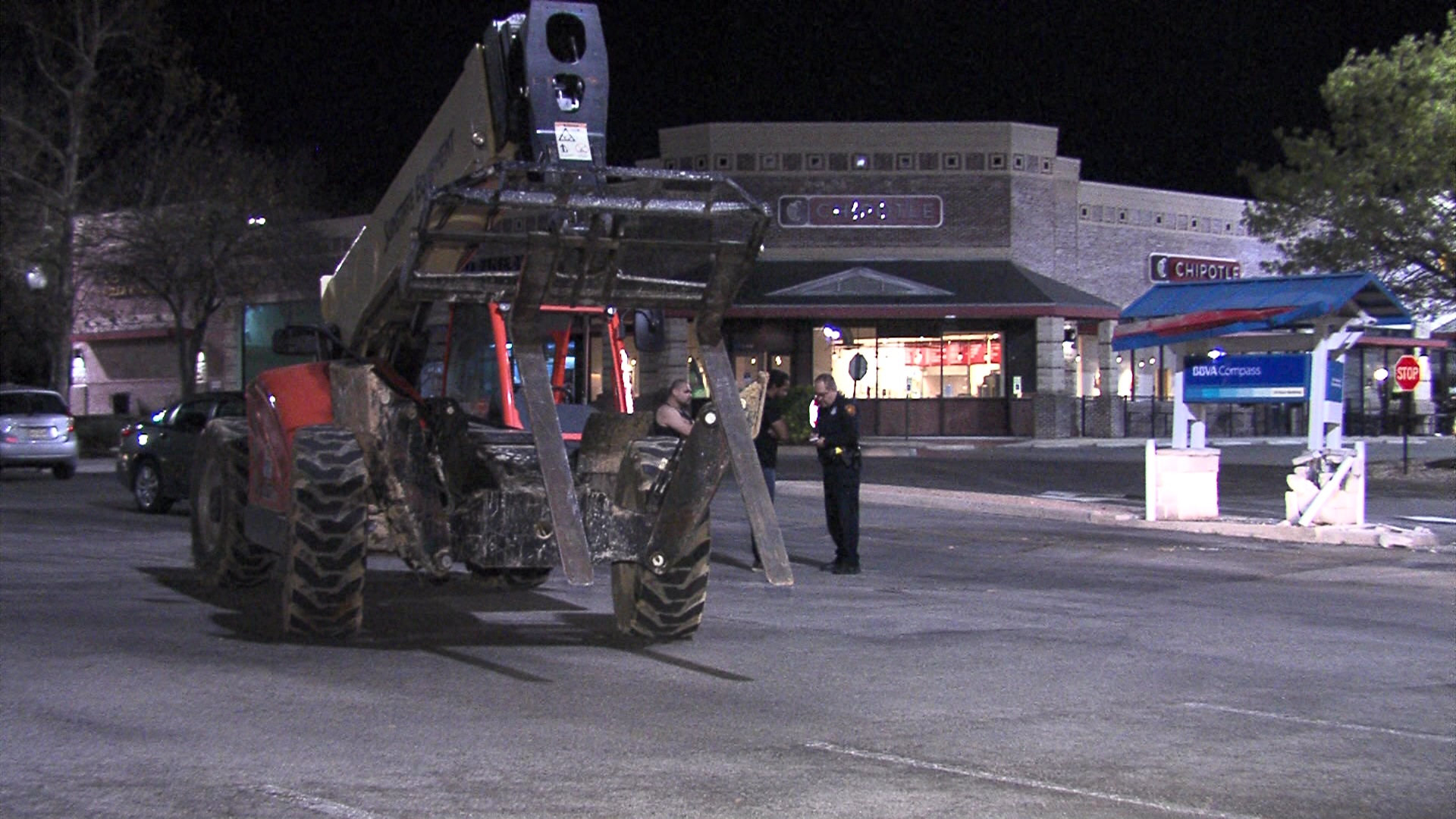 Police: Suspects used forklift to steal ATM at North Side shopping center