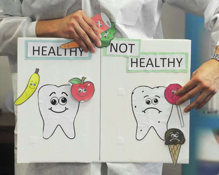 Greenwich’s Grauer Preschools learns about healthy teeth