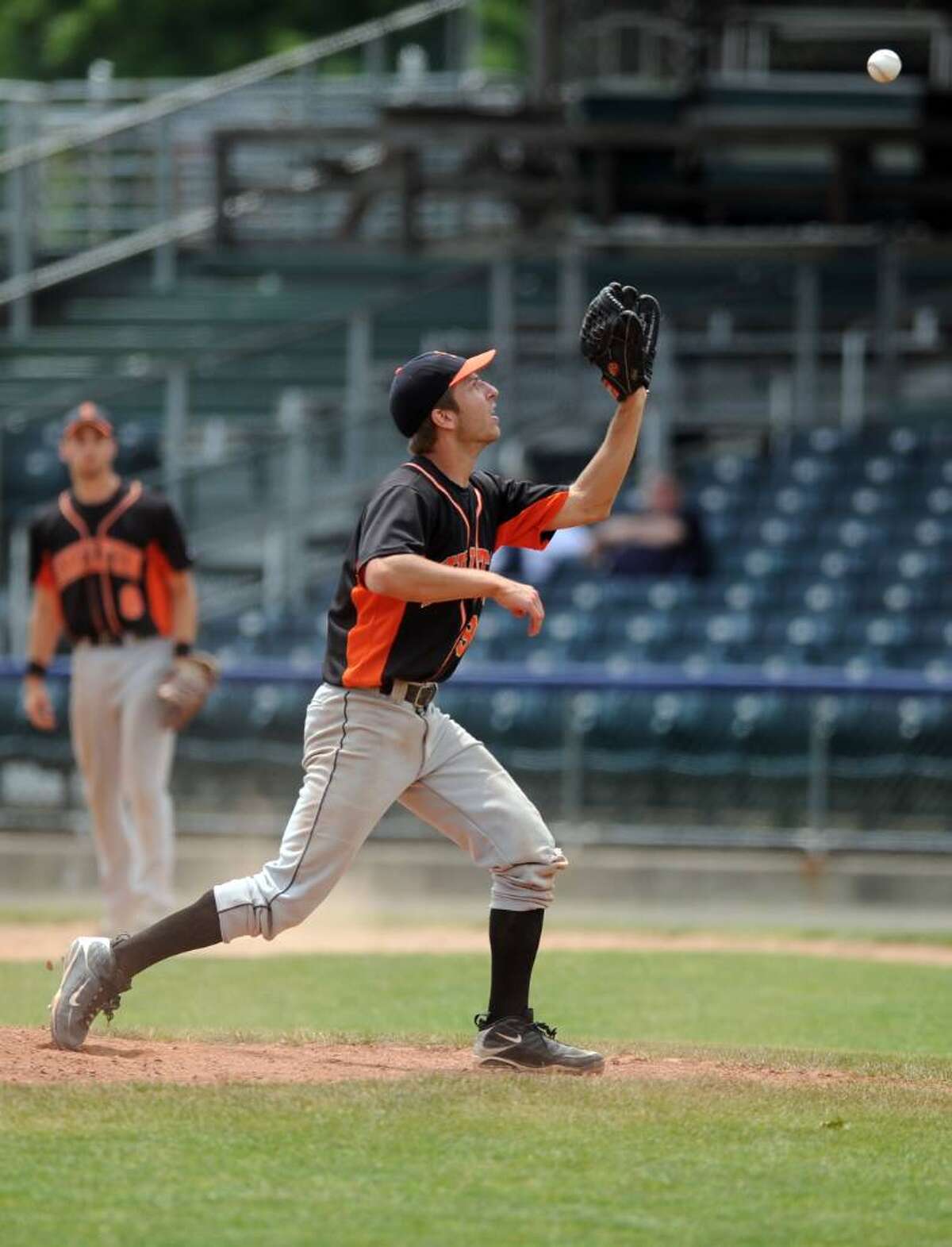 Shelton captures SCC baseball title for late coach