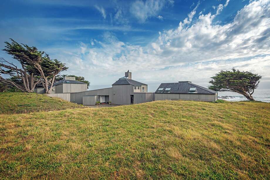 ‘Sea Ranch classic with a magical oceanfront setting’ - SFGate
