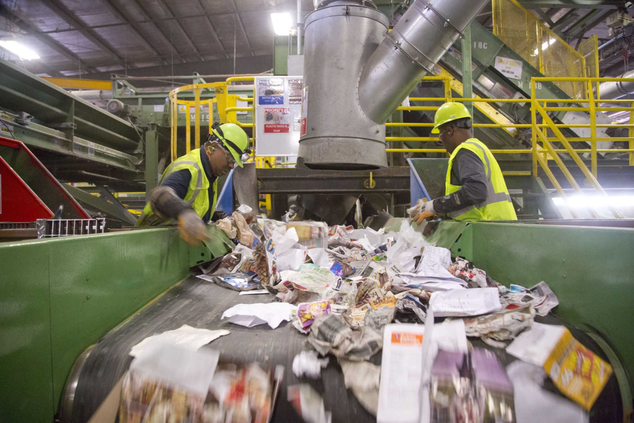 Waste Management benefits from revised deals, rising prices