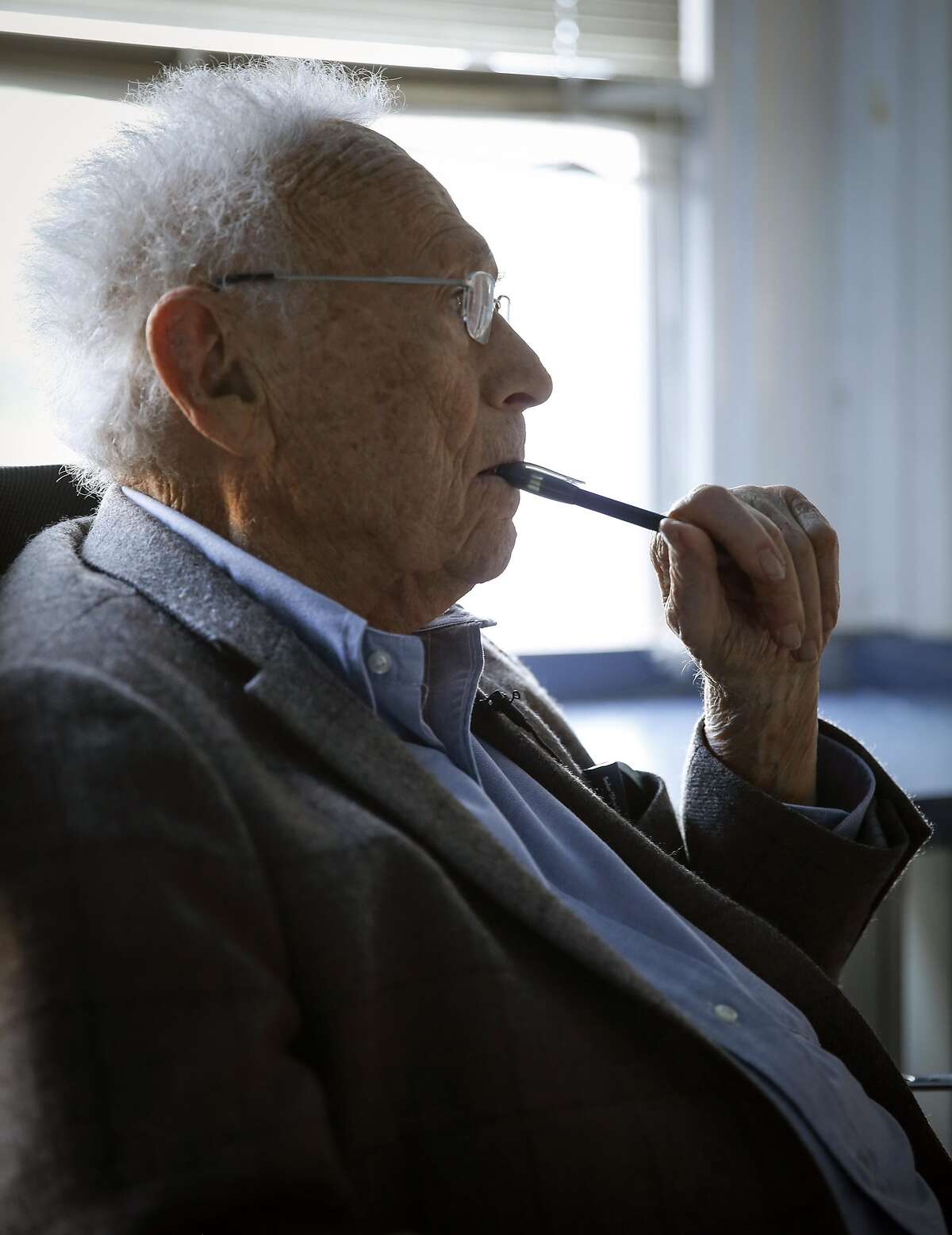 David Perlman, award-winning Chronicle science writer, dies at age 101