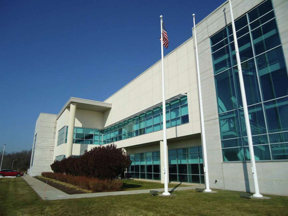 WFSB, Optimum still far apart