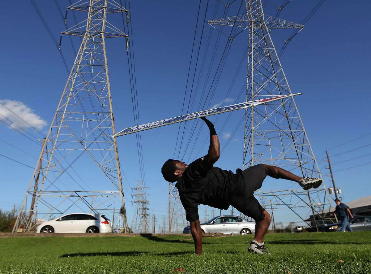 Event lets sign spinners be the center of attention