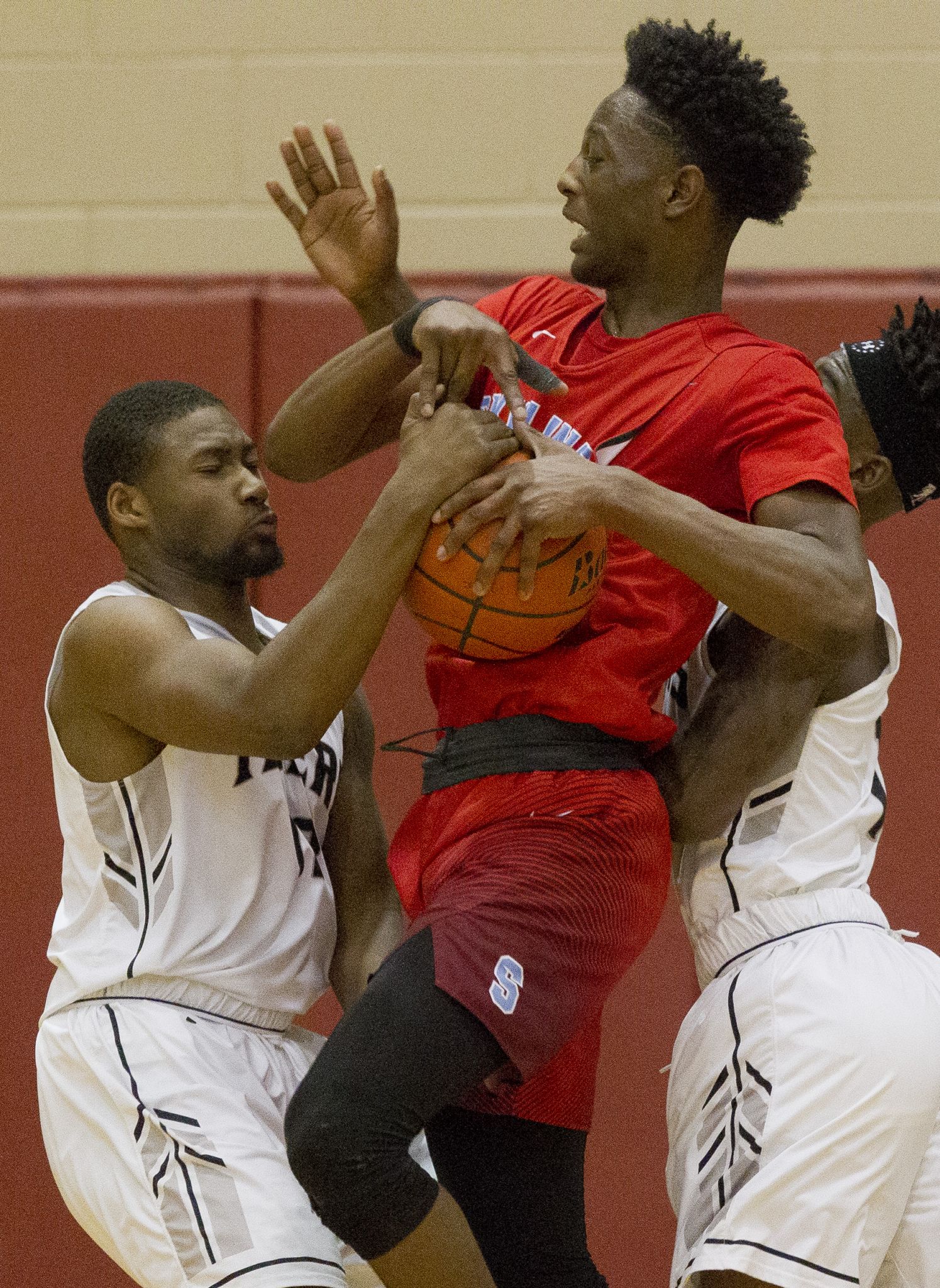 Marcus Garrett propels Skyline over Dekaney in regional semifinal