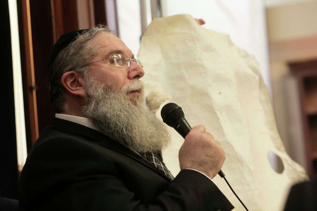 For Meyerland Minyan, receiving new Torah reflects a rebirth for the ...