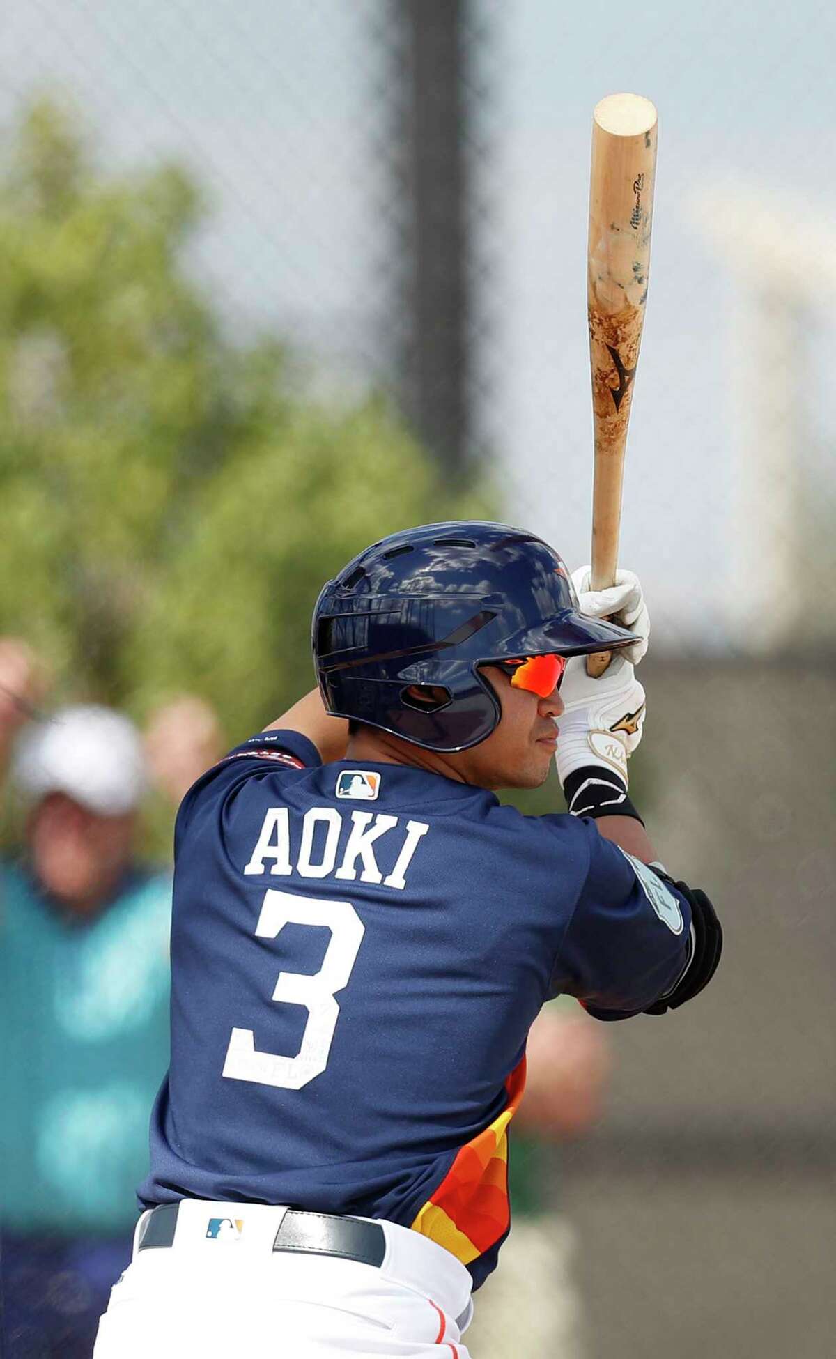 Nori Aoki tunes up with Astros before taking off for Japan
