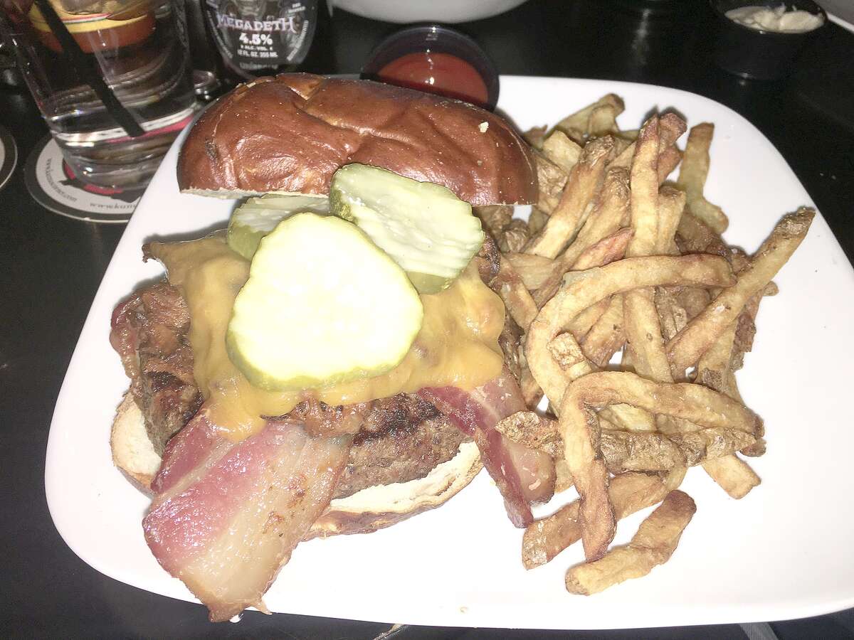 You Gotta Eat: Kuma's Corner in Chicago