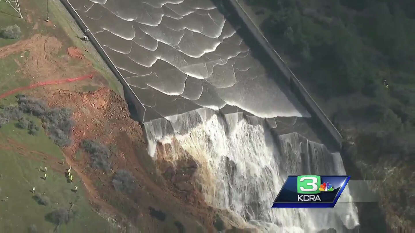 Dramatic new images show scale of damage to Oroville Dam spillway