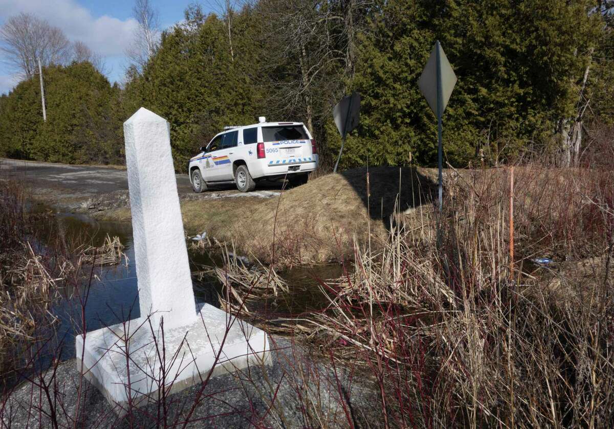 Photos: Streaming across the northern border into Canada