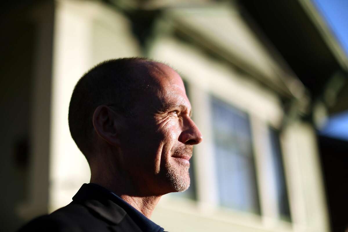 New life in NY brought author Hayes new love with Oliver Sacks