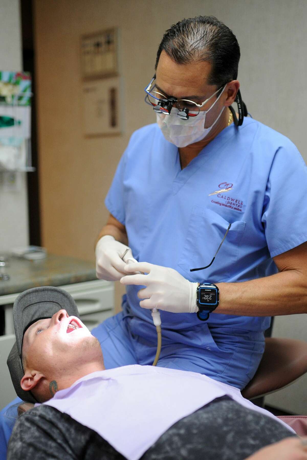 Local dentist offers free restoration for veterans
