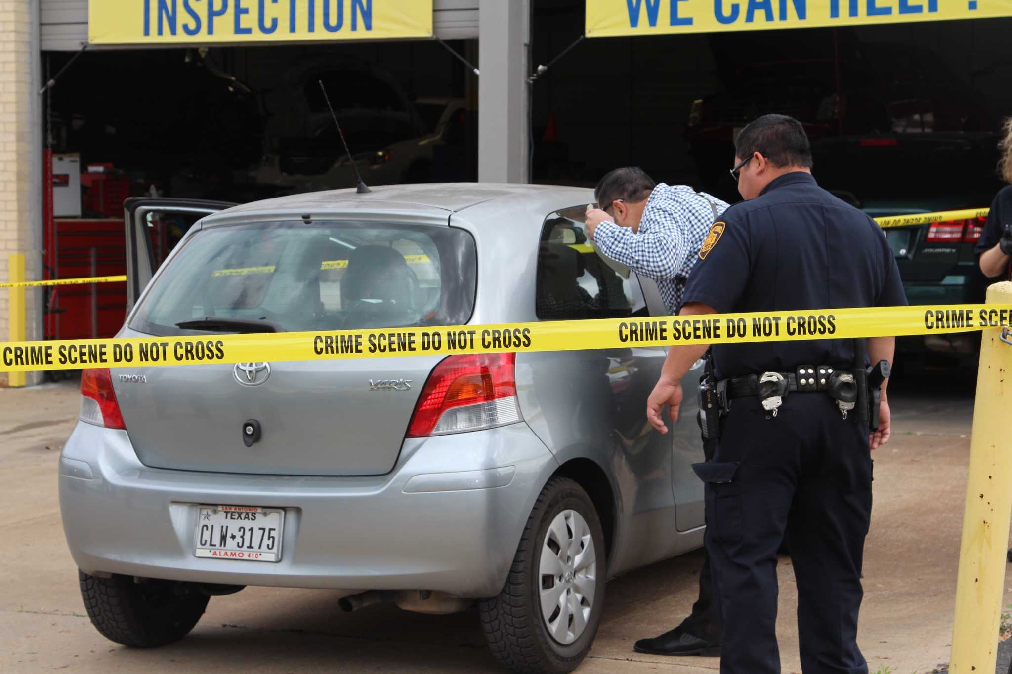2 men sought in shooting of woman downtown