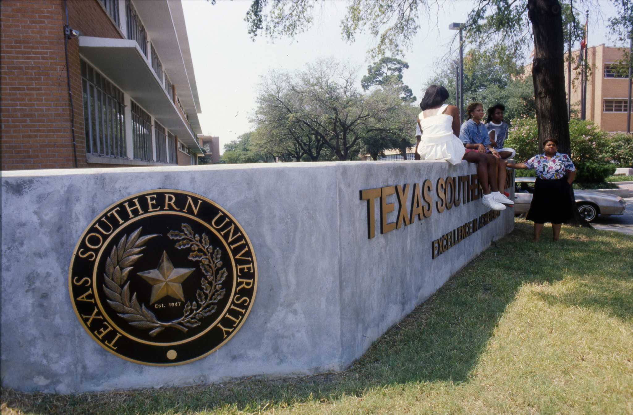 Texas Southern University reopens after air conditioning fixed