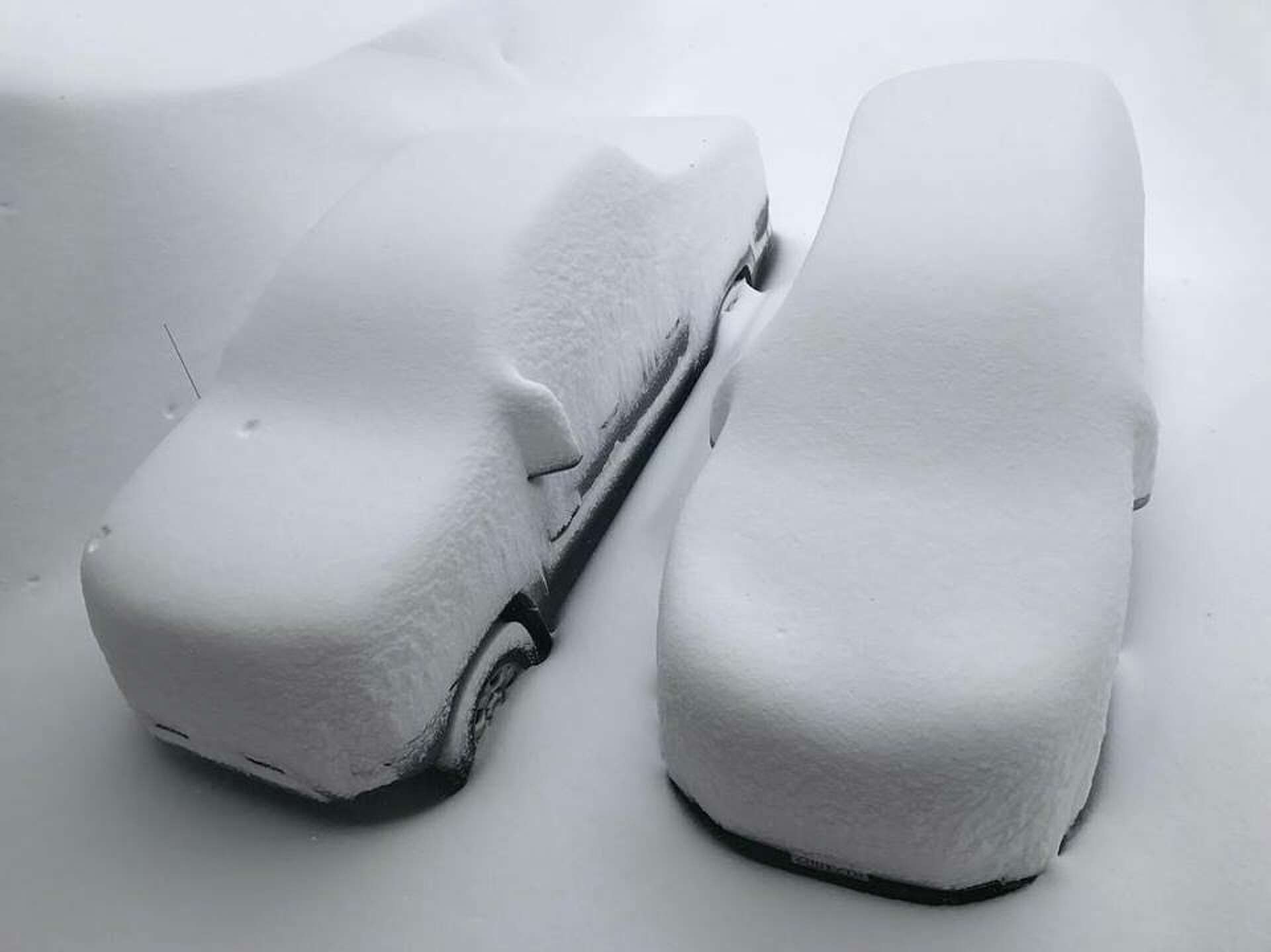 Photos show the insane amounts of snow piled up in Tahoe
