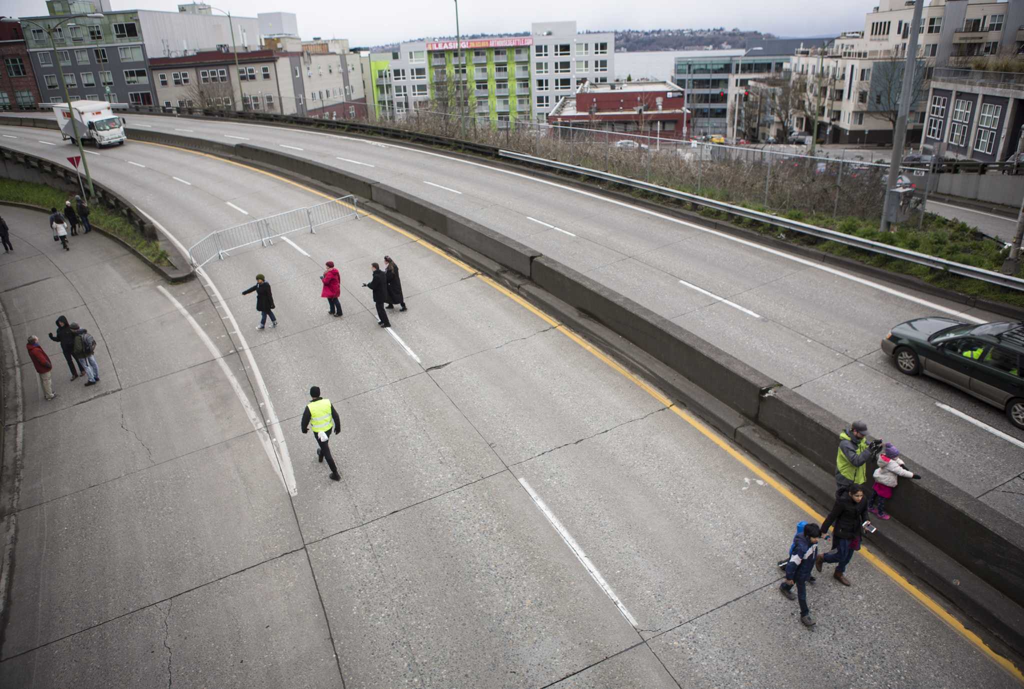 Seattle traffic alert: Viaduct closed this weekend