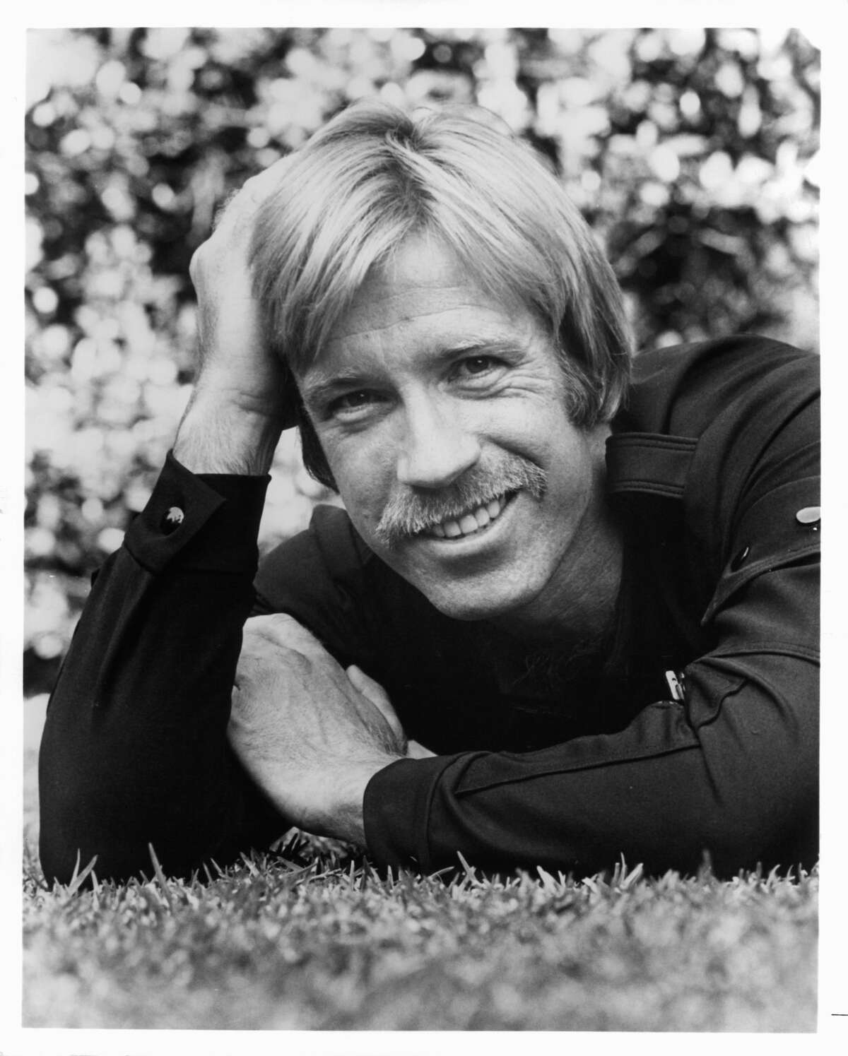 Chuck Norris to host Texas 5K, try to set new world record