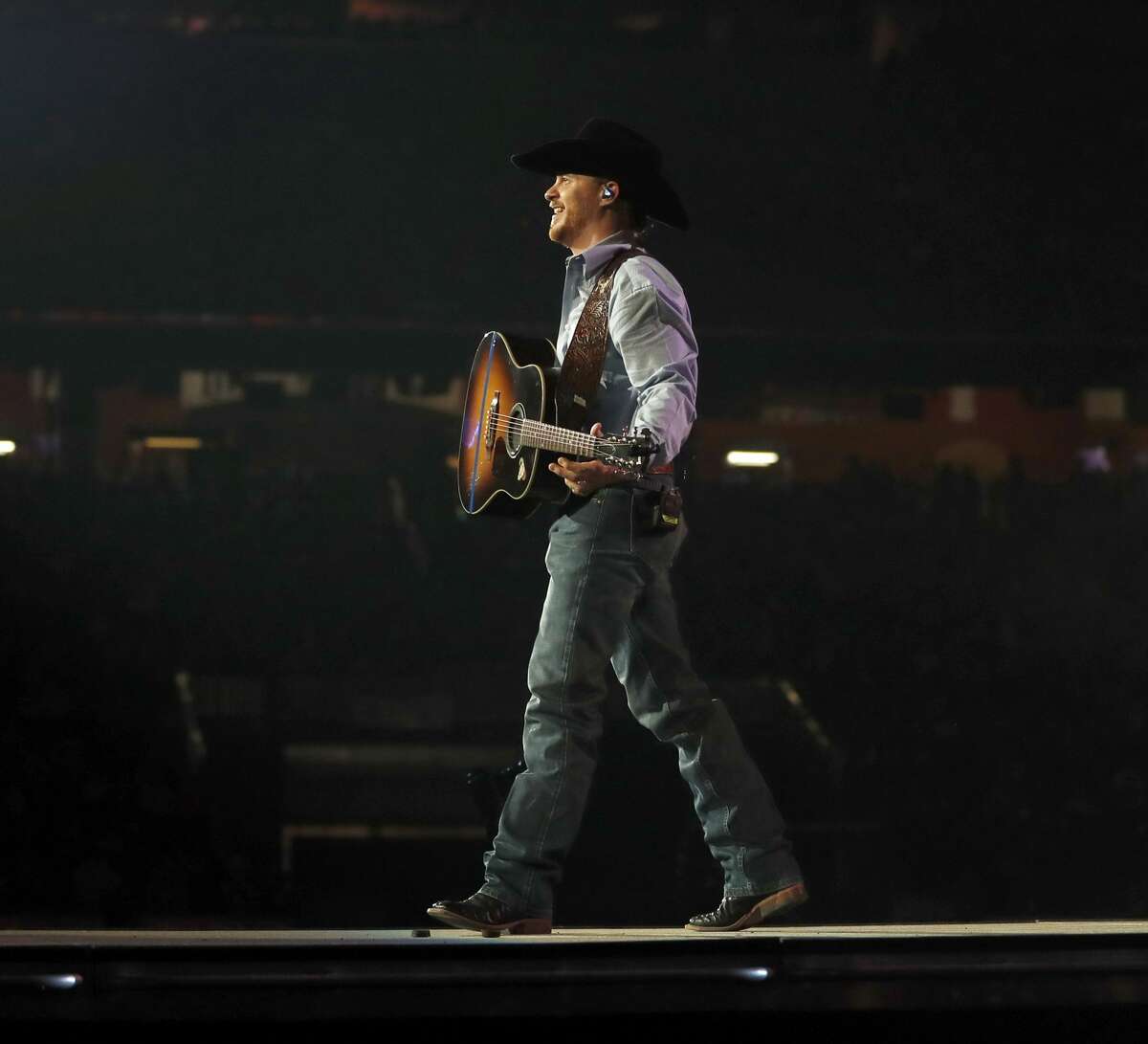Texas singer keeps it country at RodeoHouston's Armed Forces ...