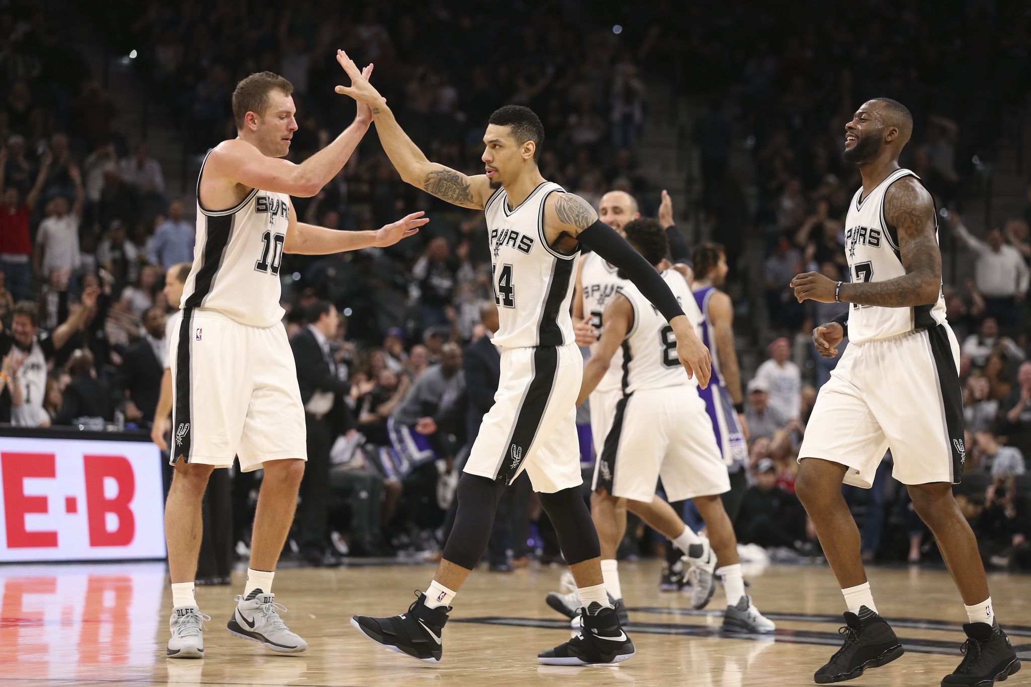 Spurs mount largest comeback of NBA season, defeat Kings for 9th ...
