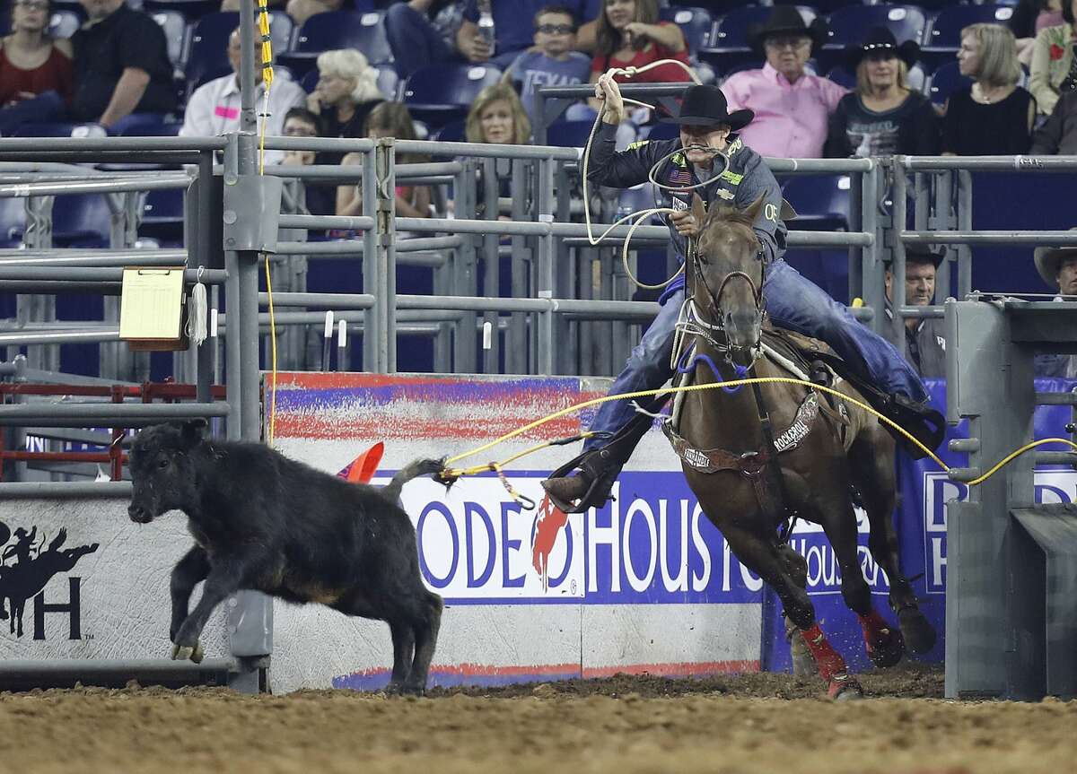Tie-down roper Caleb Smidt takes Super Series I