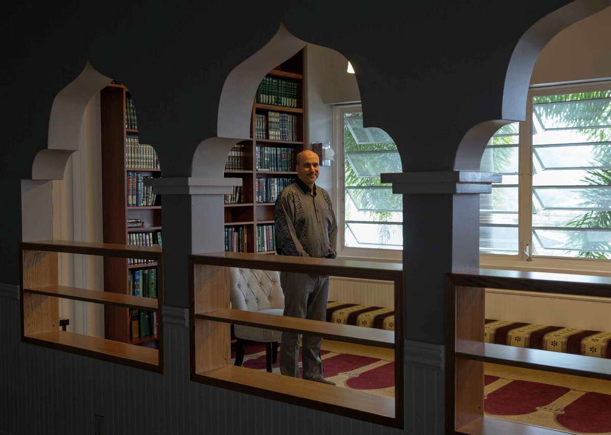 Travel ban puts Hawaii's few Muslims in spotlight's glare