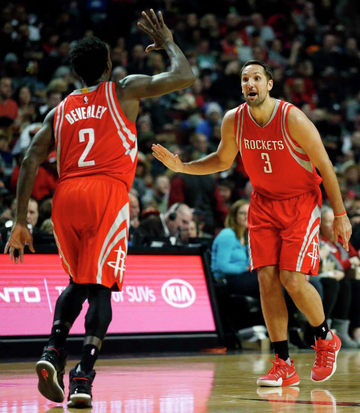 Rockets' Ryan Anderson to miss two weeks with sprained ankle