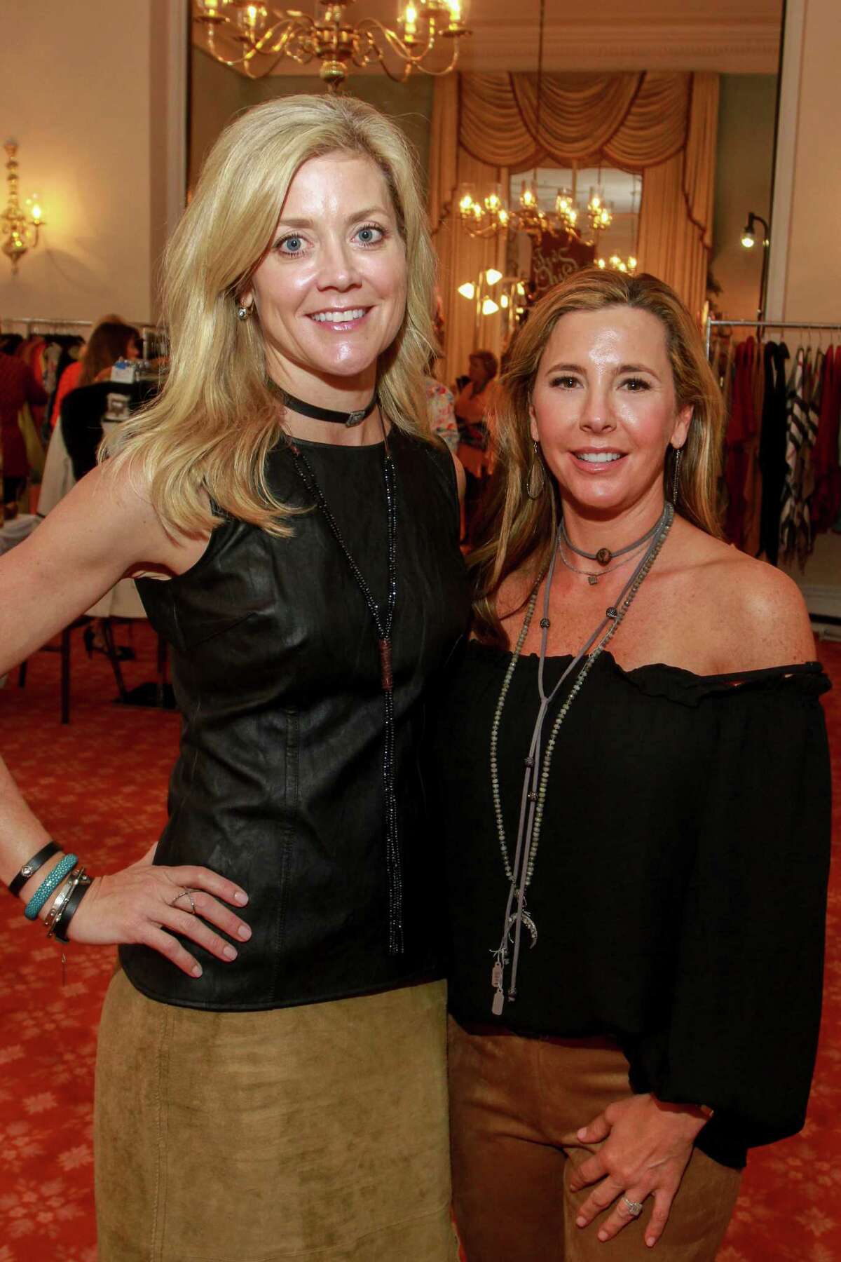 International Committee hosts Tootsies' rodeo fashion show at Houston ...