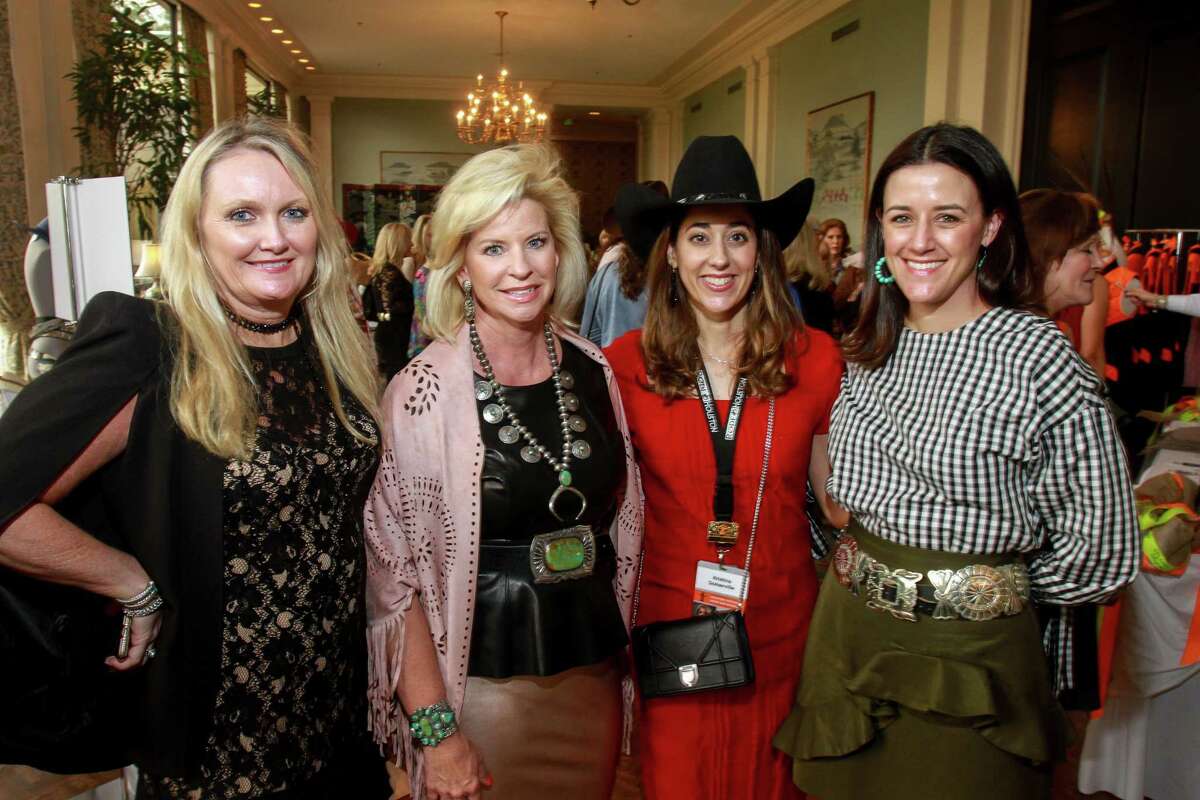 International committee rodeo fashion