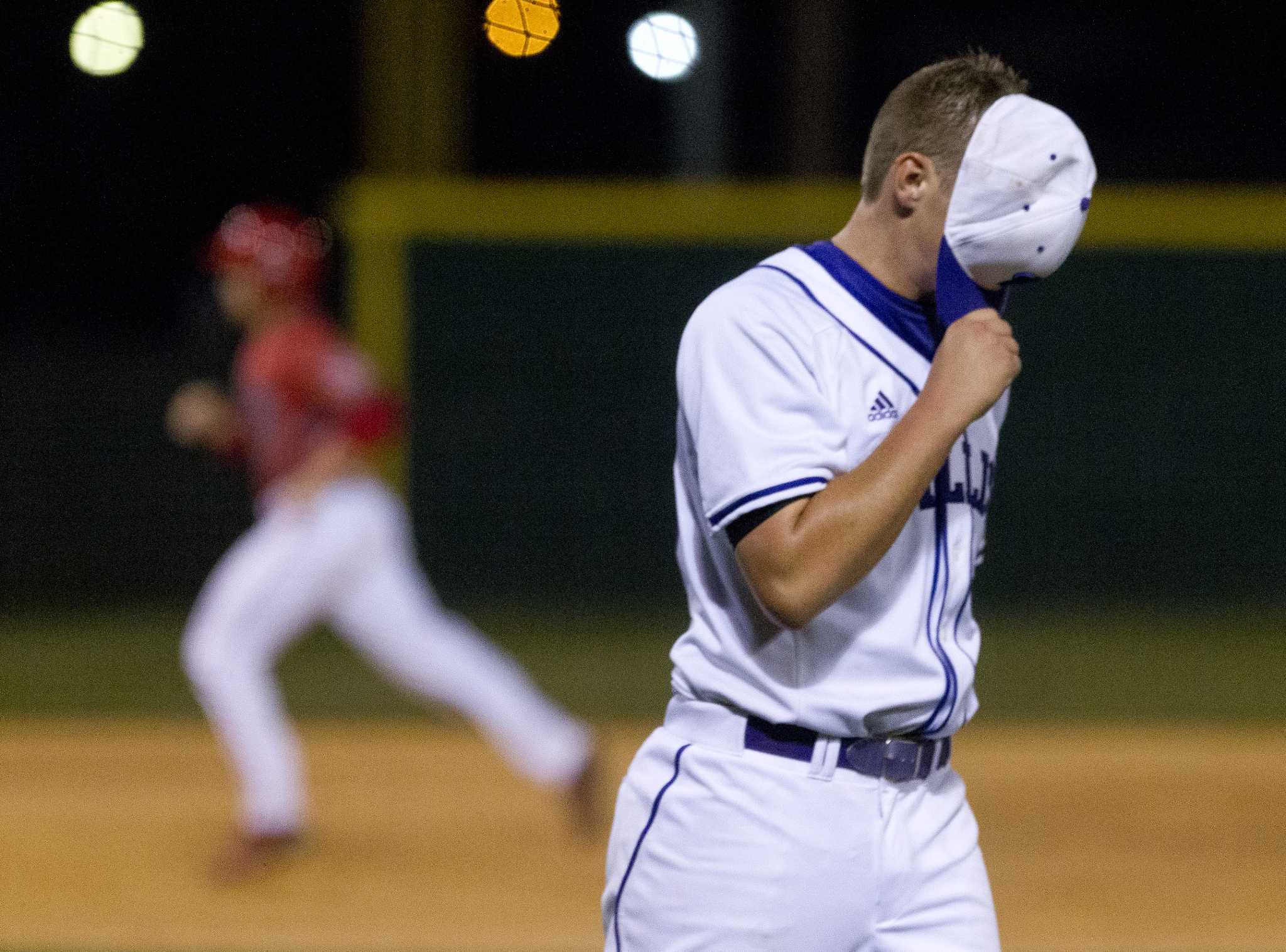BASEBALL: Willis falls to Tomball in district opener