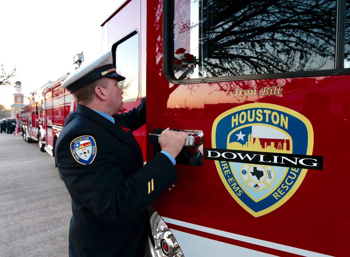 HFD honors firefighters killed in 2013 Southwest Inn fire