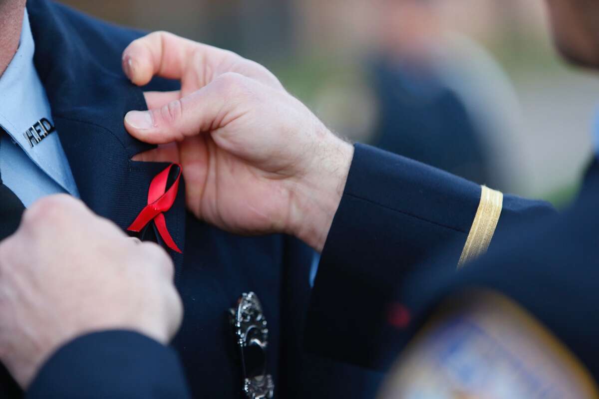 HFD honors firefighters killed in 2013 Southwest Inn fire